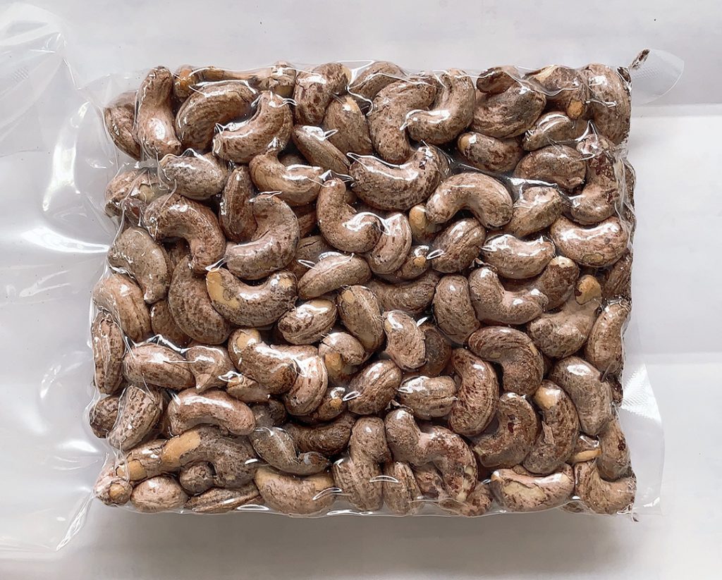 Roasted Cashew Nuts with Silk Skin - NamPuTa Joint Stock Company